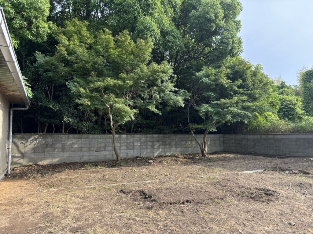 堺市 伐採 除草 剪定 防草シート：株式会社ENISIAの作業レポート