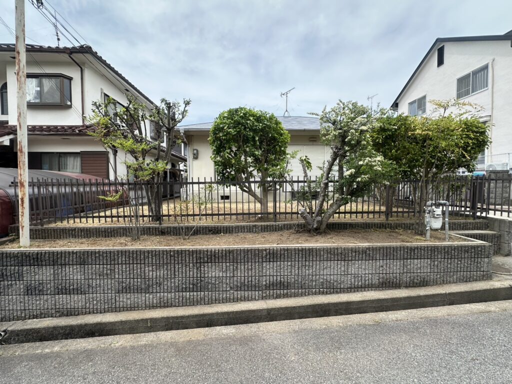 八尾市 剪定 草刈り：株式会社ENISIAの剪定 草刈り作業レポート